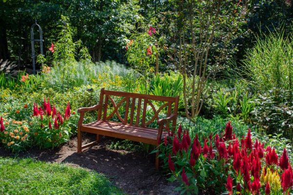 15 Great Garden Bench Ideas and Designs for Your Garden